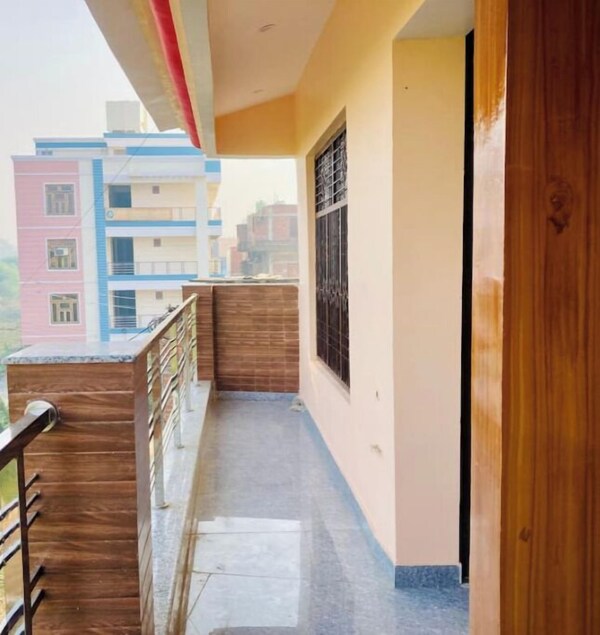 Triveni Niwas Second Room - Prayagraj