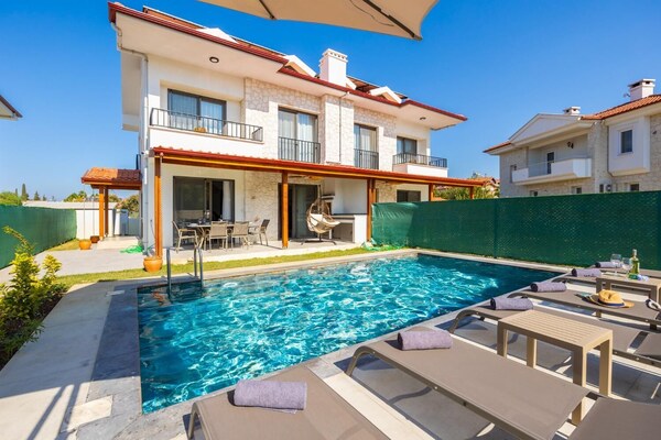 Villa Karya - Five Bedroom Villa, Sleeps 10 - Dalyan