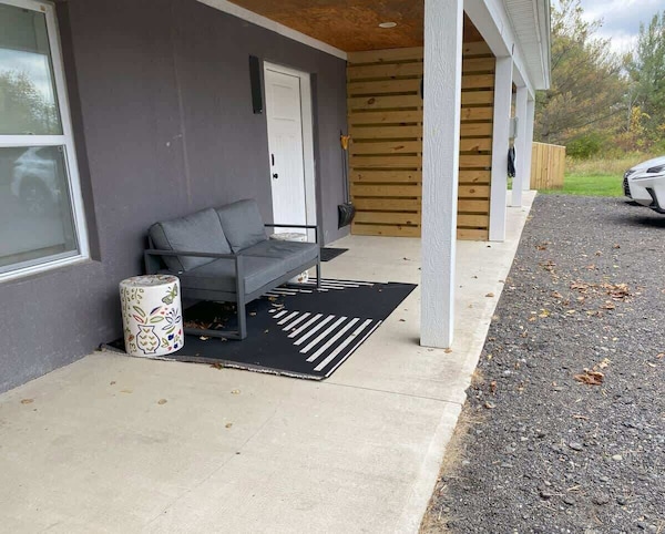 The Gallery House- Hot Tub And Designer Home - Ithaca, NY