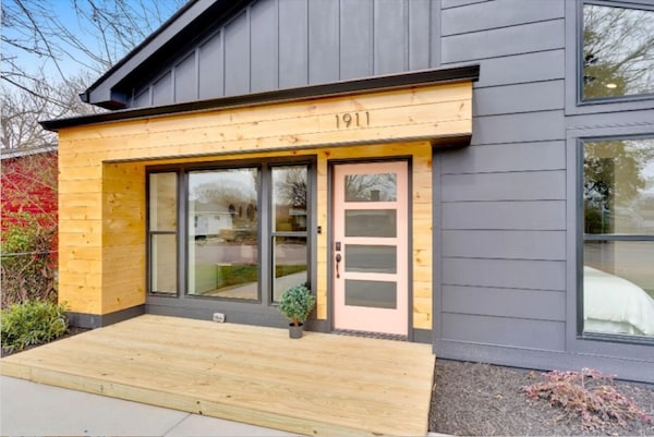 3-bed 2-bath Modern Charmer Near Downtown - Chattanooga, TN