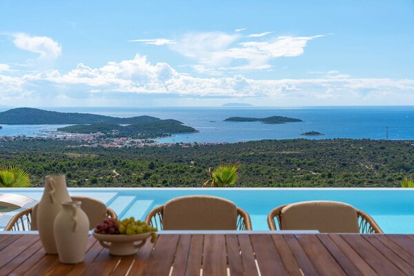 Luxury Villa Eloria With Pool - Primošten