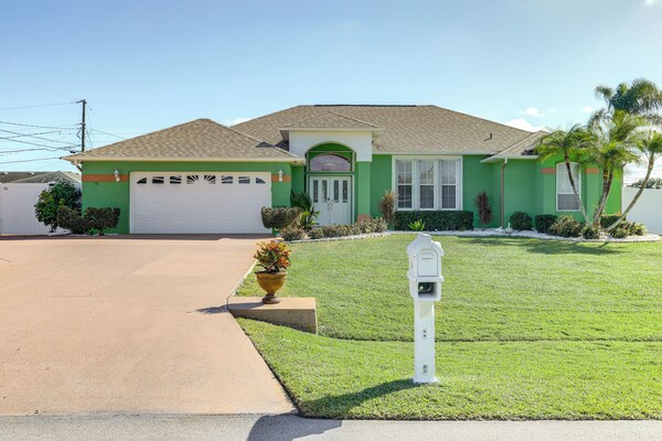 Heated Pool & Grill: Modern Port St Lucie Home - Port St. Lucie, FL