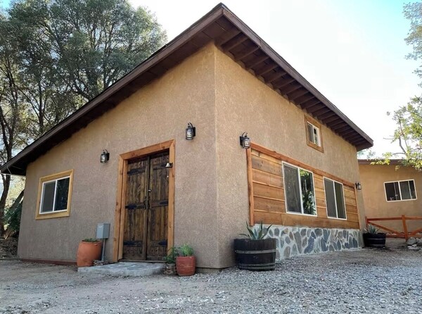 Cozy & Quiet Mountain Retreat Near Yosemite - Oakhurst, CA