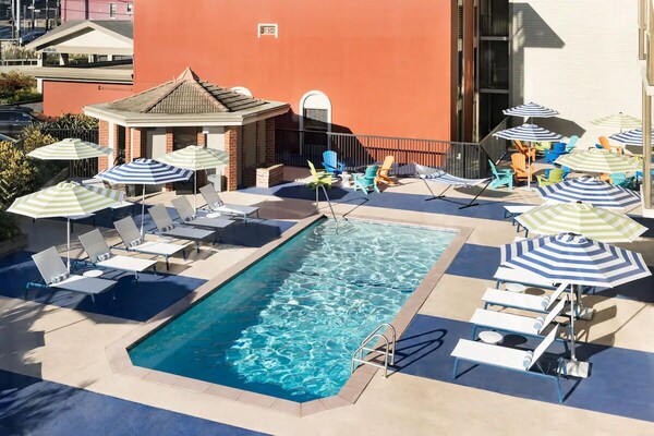 Family Bay View, Two Queens, Caza, Near Chinatown, 2 Relaxing Rooms - San Francisco, CA