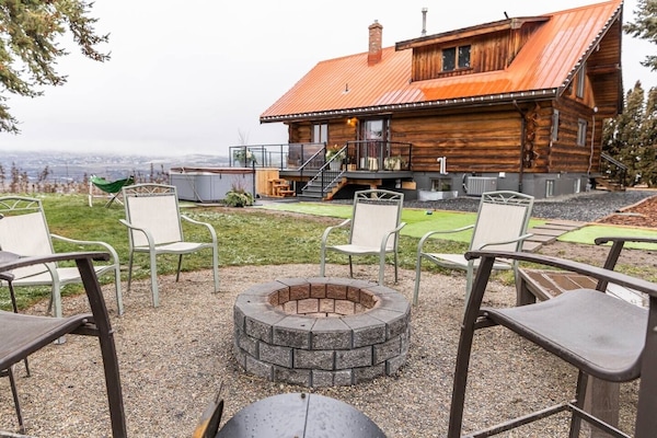 The View Point Lodge - Vernon, BC, Canada