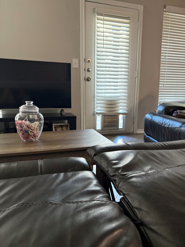 Charming 2-bedroom Apartment With Fitness Room, Wifi In Marvelous Grapevine - Grapevine, TX