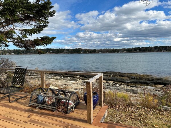 Welcome To Your Relaxing, Coastal Getaway ! Oceanfront Home Nestled On The Picturesque Orrs Island - Harpswell, ME