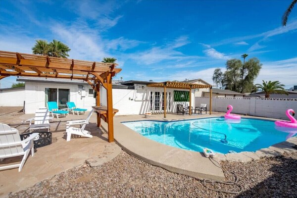 The Oasis In Tempe W/heated Pool And Arcade - Tempe, AZ