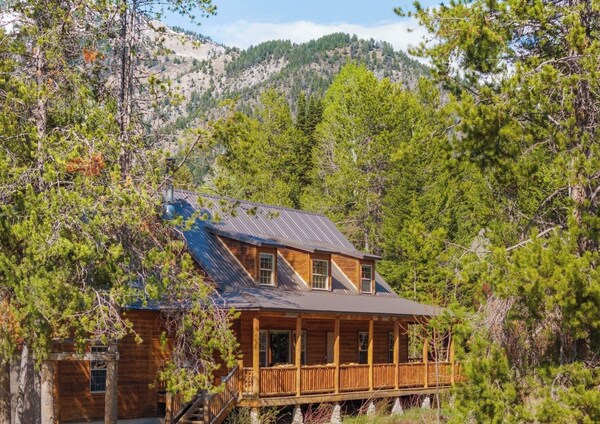 Ultimate Summer Fun Spot! Sleeps 12 - Hot Tub, Grill, Close To Palisades & More! - Wyoming