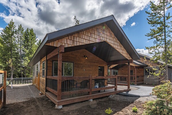 Whiskey Springs Cabin - West Yellowstone, MT