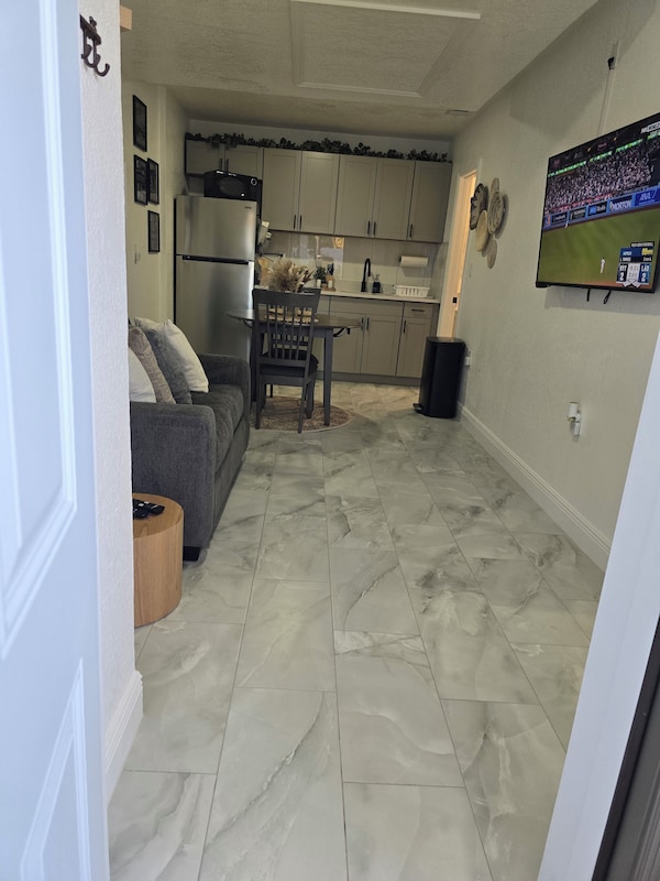 Charming Guest House In Spring Hill, Florida - Weeki Wachee