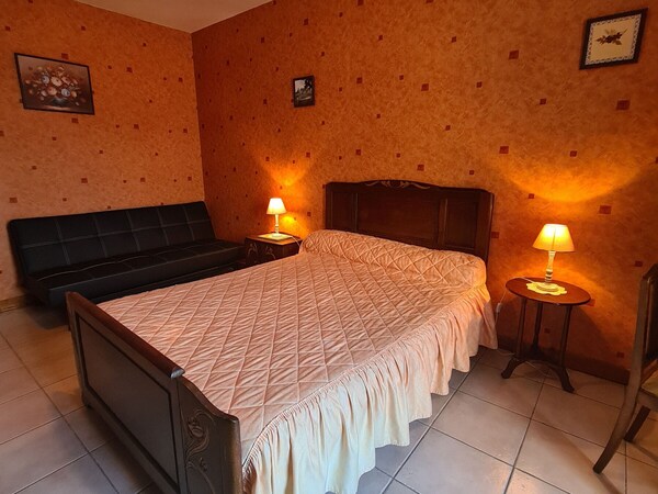 Countryside Retreat With Fitness Space In La Berthenoux - Loire Valley