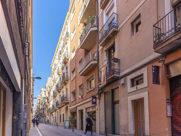New Apartment In The Paseo De Gracia Area - Barcelona