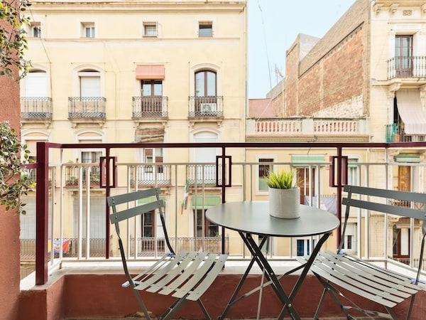 Wonderful Apartment In Downtown Barcelona - Badalona