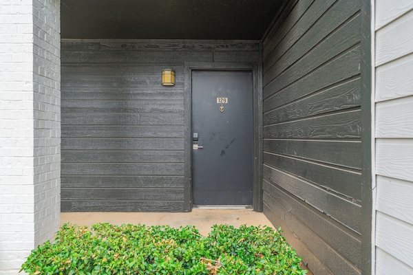 The Landry 129 | Spacious And Cozy 1 Bedroom 1bth - Arlington, TX
