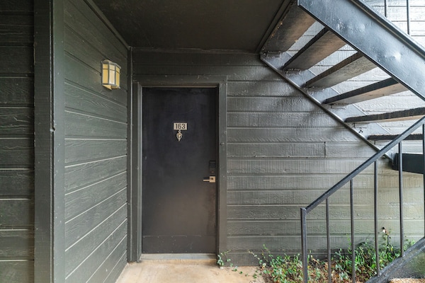 The Landry 163 | Spacious And Cozy 1 Bedroom 1bth - Arlington, TX