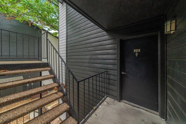 The Landry 214 | Spacious And Cozy 1 Bedroom 1bth - Arlington, TX
