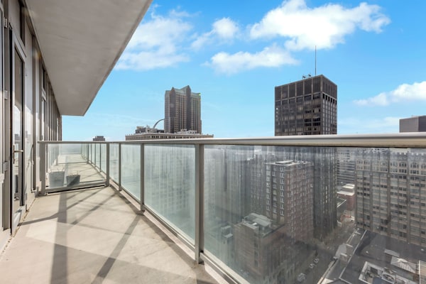 Towers 2103 I Luxury I Stunning Views! - St. Louis, MO