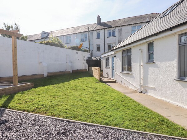 Trearddur House Cottage, Pet Friendly, With Hot Tub In Trearddur Bay - Trearddur Bay