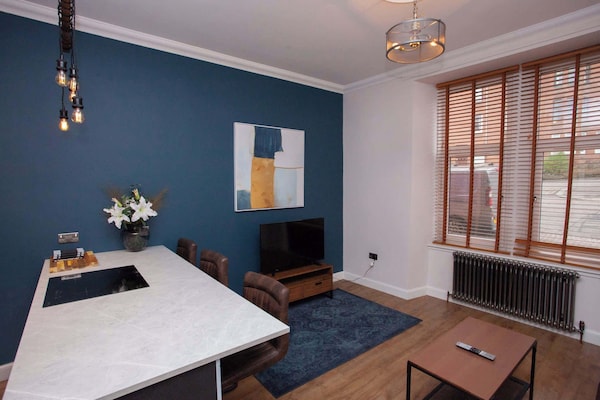 Modern Flat In Glasgow's West End - Glasgow