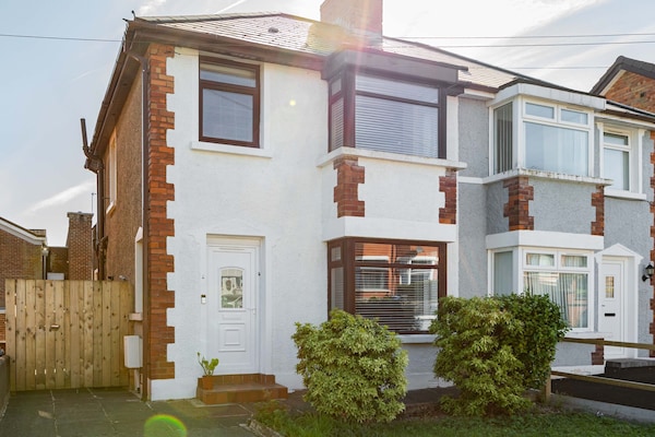North Belfast Home With Private Bathroom - Crusaders FC