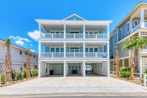 Seacoast Inn - Elite House Across From Beach! - North Myrtle Beach, SC
