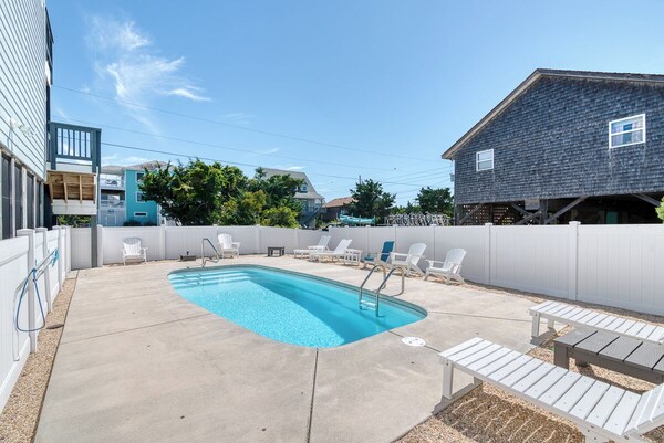 Enjoy Family Fun At This Hatteras Island Beach House, Near The Avon Pier! - Outer Banks, NC