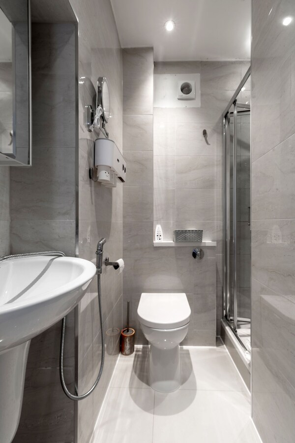 Lovely One Bedroom Baker St Central London G4 - London, UK