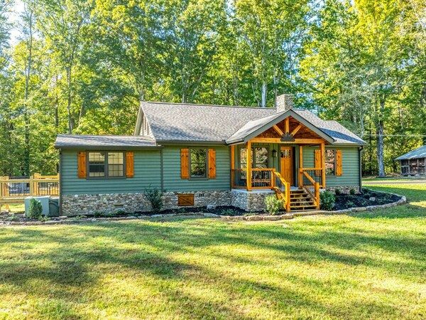 Cozy Cabin In The Woods W/ Playroom, Deck & Lounge - Oak Ridge, TN
