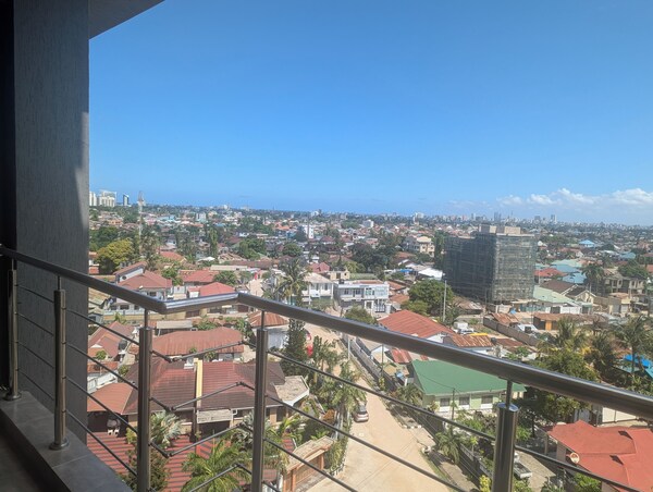 Experience Luxury & Urban Charm At Gilded Loft, Your Stylish Escape In The City - Dar es Salaam