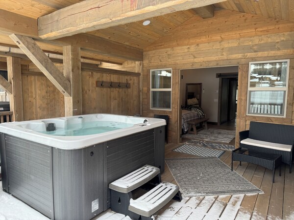 Newly Built Condo-near All Things Glacier- 2 Bd/2ba -Private Hot Tub, A/c - #1-3 - West Glacier, MT