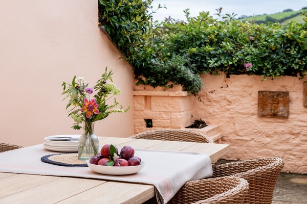Croft House -  A House That Sleeps 6 Guests  In 3 Bedrooms - Torcross