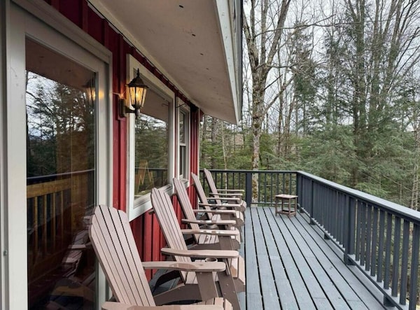 4-bedroom Chalet With Outdoor Hot Tub In Lovely Wilmington With Wifi - Wilmington, VT