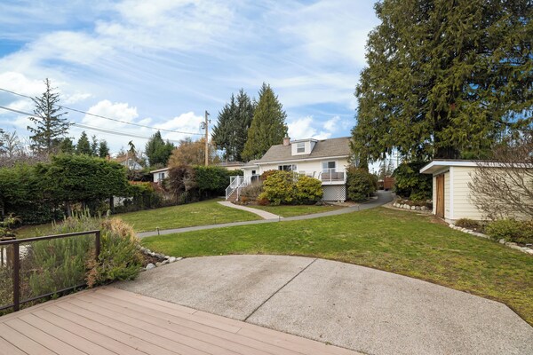 Oceanfront 3 Bed: Private Beach And Dock Access, Hot Tub , Bbq & Free Kayaks! - Vancouver Island