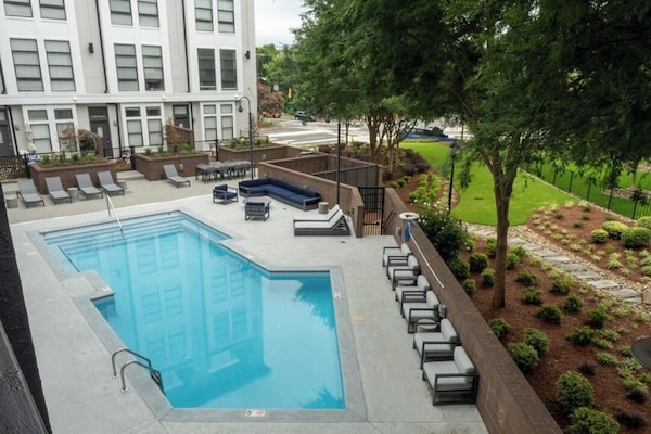 Charming Townhome With Wifi & Parking In Uptown Charlotte - Charlotte