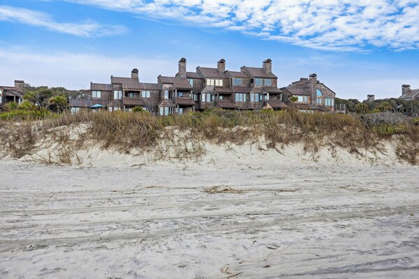 Newly Renovated! Stunning Oceanfront Views! 3 Bedrooms At Windswept! - Kiawah Island, SC