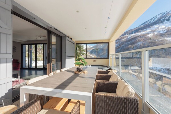 Maison De Vacances 'Le Chalet Des Retrouvailles' Avec Vue Sur La Montagne, Wi-fi Et Climatisation - Bagnères-de-Bigorre