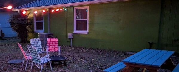 Ev Charger! Newly Renovated, Fenced Yard & Laundry - New Bern, NC