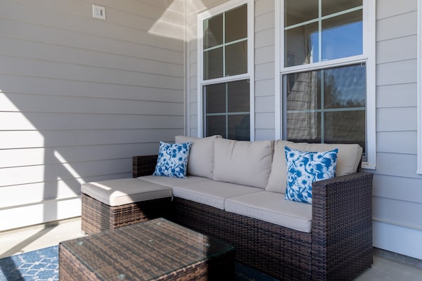 Newly Built, Stunning 4br/2ba With Waterfront Views - Thomasville, GA