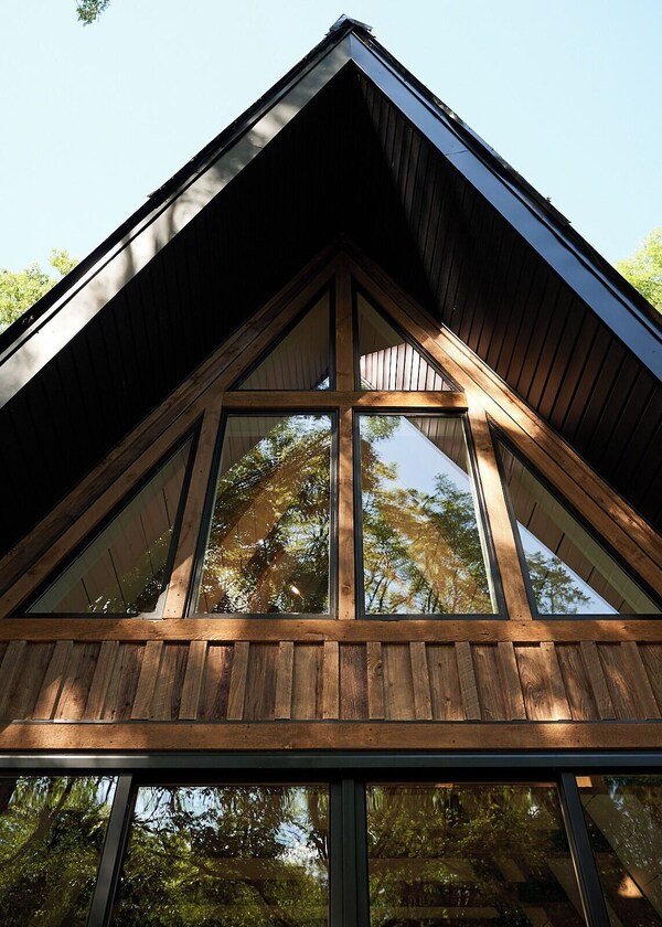 Spacious A-frame W/ Game Room, Fire Pit & Modern Comforts In Hudson Valley - New Paltz, NY