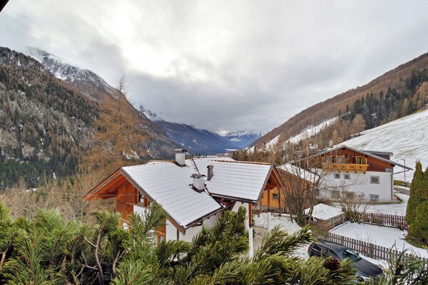 Room 'Bartlhof  Ralsspitz' With Mountain View, Shared Terrace And Wi-fi - Hintertux Glacier