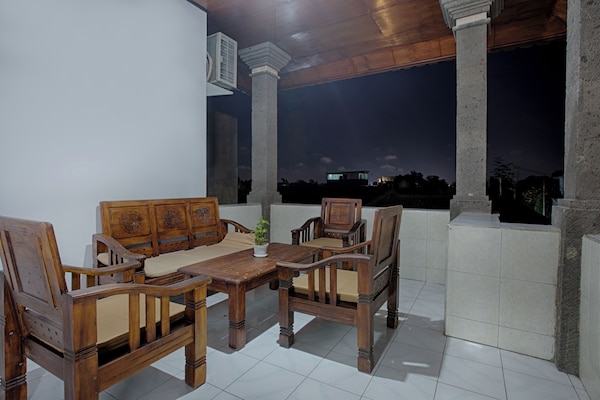 Modern Oasis Villa: Perfect Bali Retreat With Pool - Denpasar