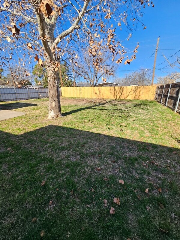 Isolated King Bed, 2 Queen Beds - Fenced Yard - 9 Min To Texas Tech - ラボック, TX
