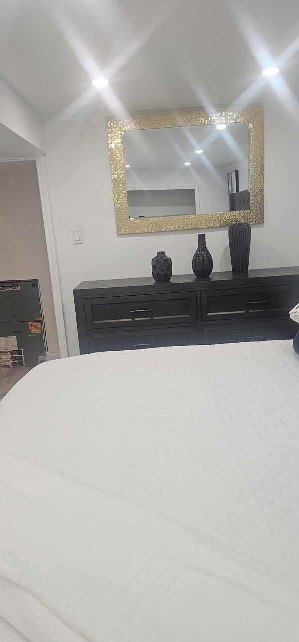 Cozy 1-bedroom House In Charming Queens With Wifi. 7mins From Jfk International - 롱비치