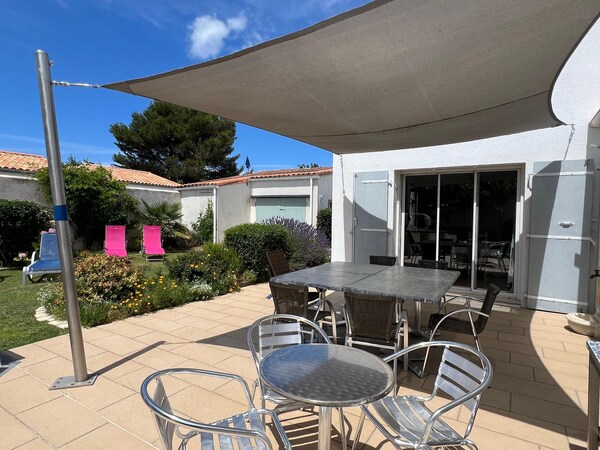 La Rabouillere Maison Avec Grand Jardin Arboré - Île de Ré