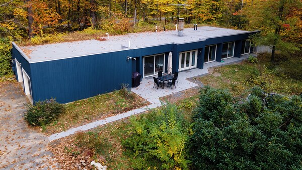 Earthship Forest Exile - Brookline, NH