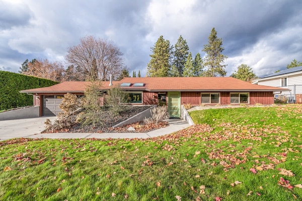5 Star Location Central To Downtown & Hospitals - Light & Bright Mid-century Hou - Spokane, WA