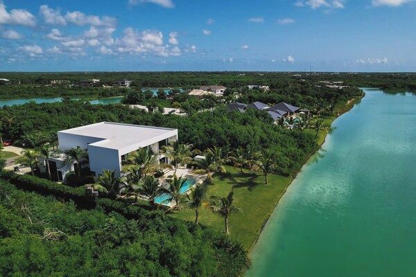 Waterfront Luxury Home In Punta Cana Resort & Club - Punta Cana