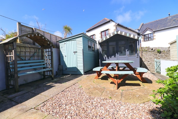 Spacious Townhouse Close To Padstow Harbour. - Padstow