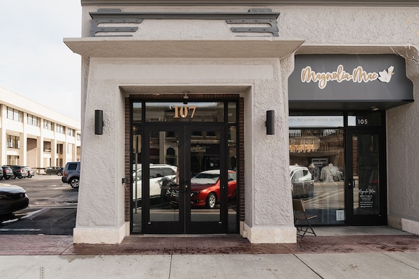 Charming Apartment Downtown Troy - Troy, OH
